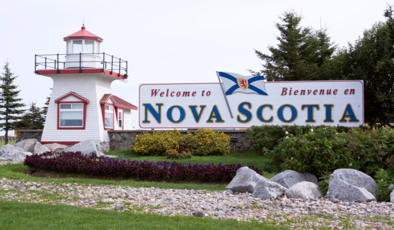 Nova Scotia Sightseeing - Sharing Travel Experience