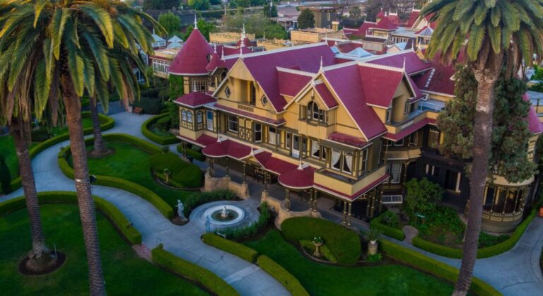 You Don’t Have to Own a Mansion to Stay in One - Sharing Travel Experience